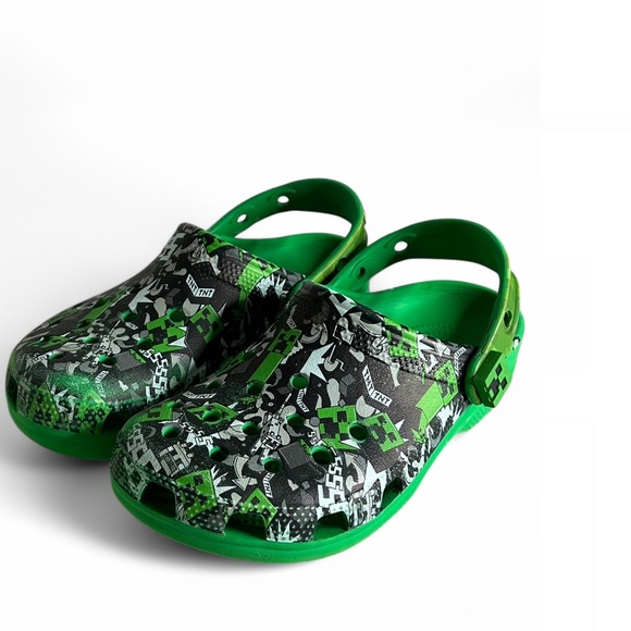 CROCS | Shoes | Crocs Unisexchild Classic Minecraft Clog Size J3 Multi ...